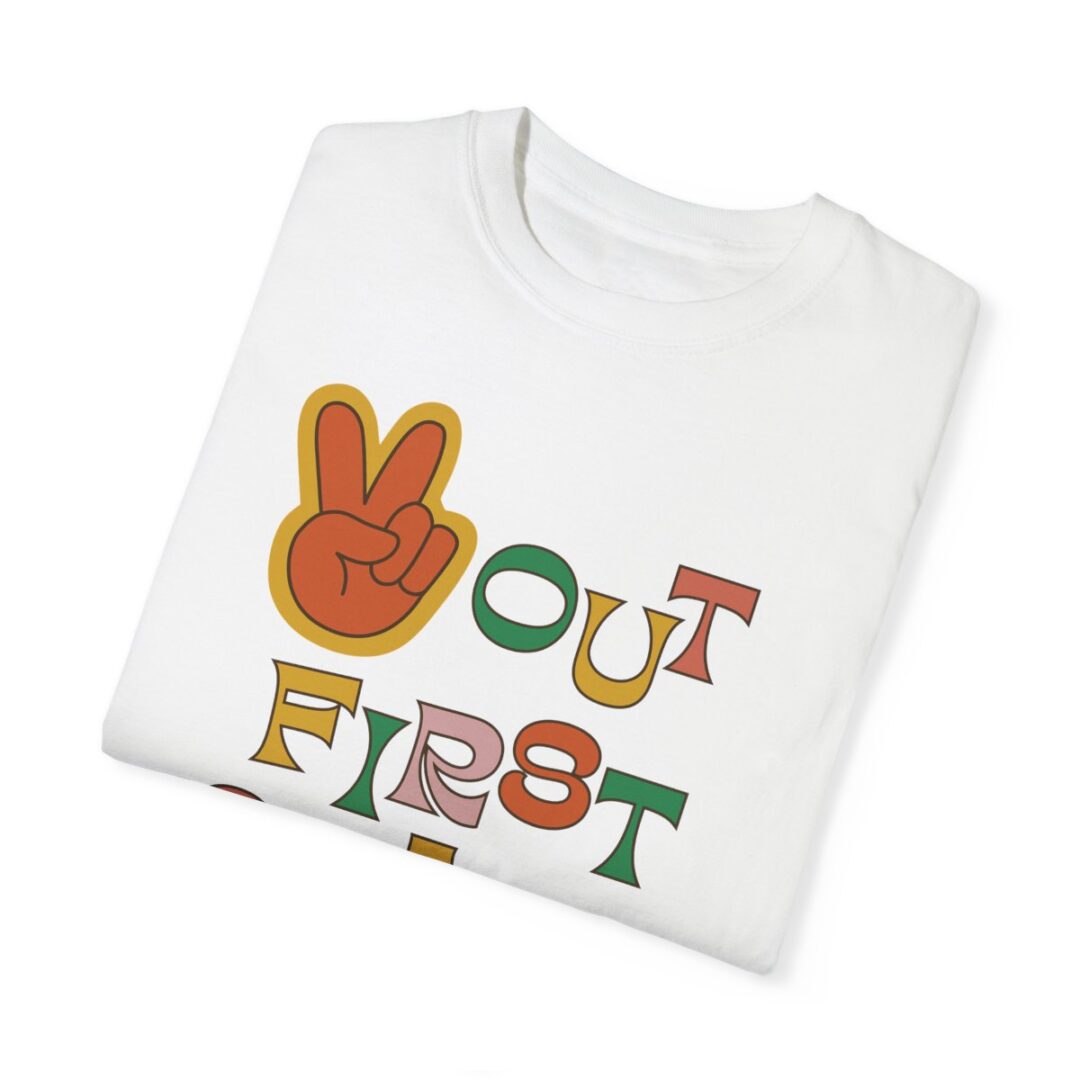 Peace Out 1st Grade T-shirt - Lucky Little Learners